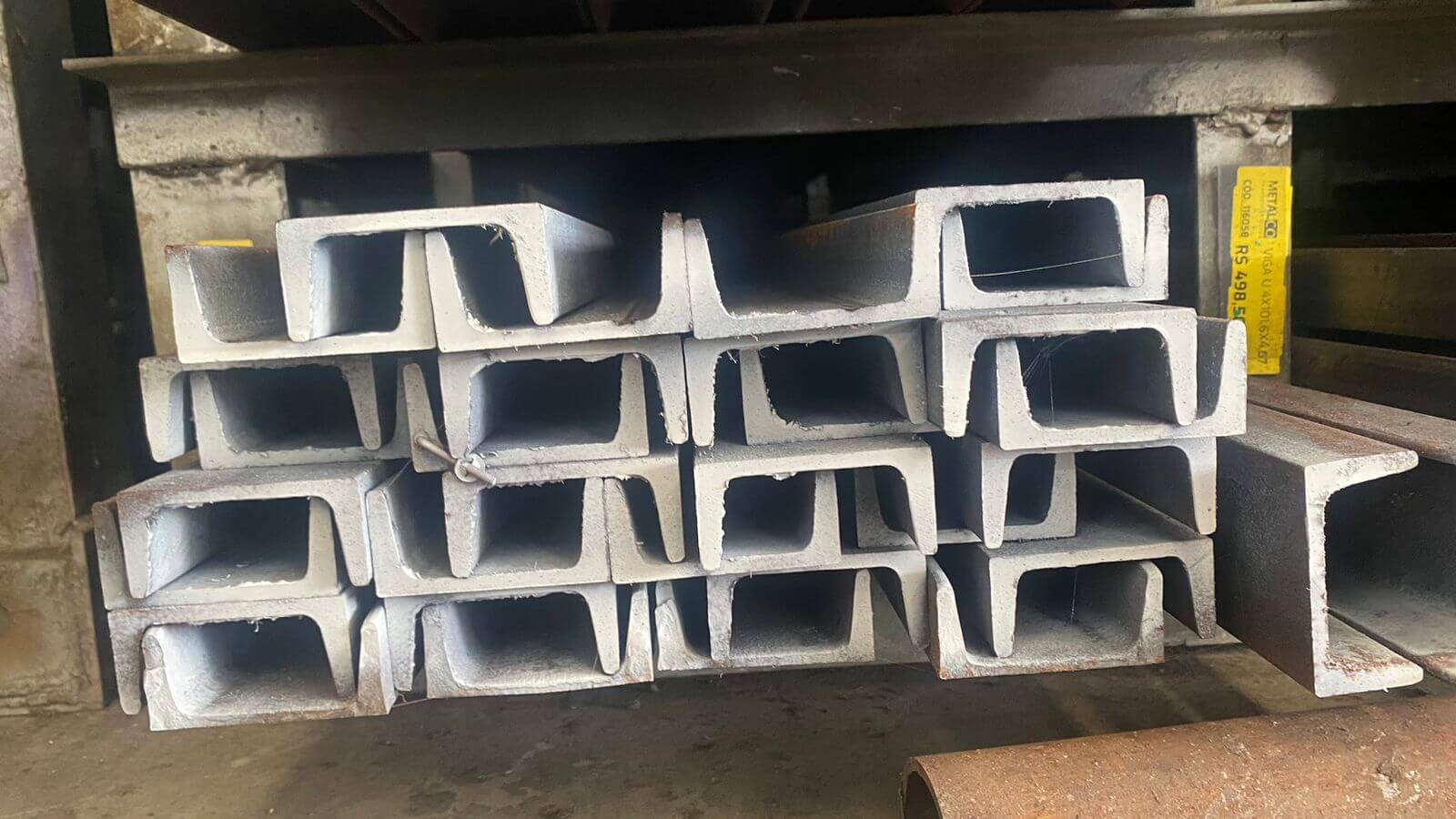 Viga U | Metalco - Comércio de Metais